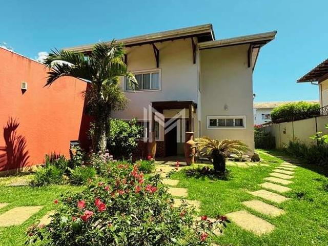Casa / Sobrado para Venda em Serra/ES Manguinhos 4 Quartos