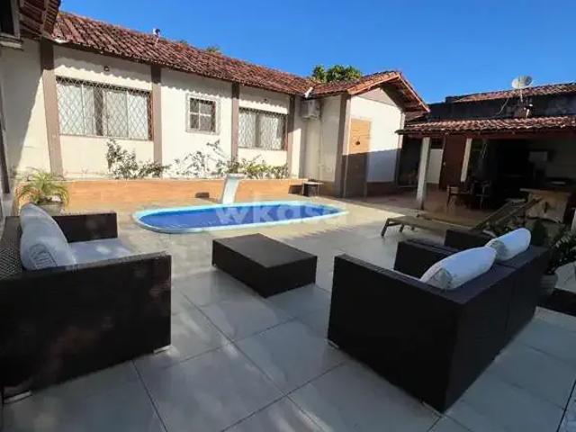 Casa / Sobrado para Venda em Serra/ES Manguinhos 5 Quartos
