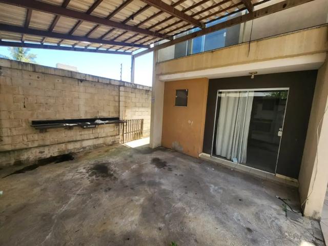 Casa / Sobrado para Venda em Serra/ES Nova Carapina II 2 Quartos