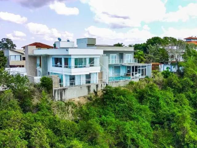 Casa / Sobrado para Venda em Serra/ES Nova Almeida 4 Quartos