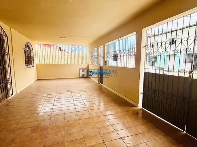 Casa / Sobrado para Venda em Serra/ES Barcelona 3 Quartos