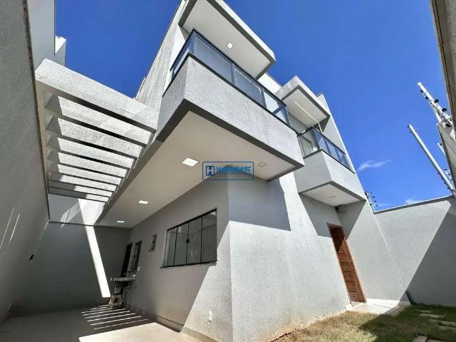 Casa / Sobrado para Venda em Serra/ES Colina de Laranjeiras 3 Quartos