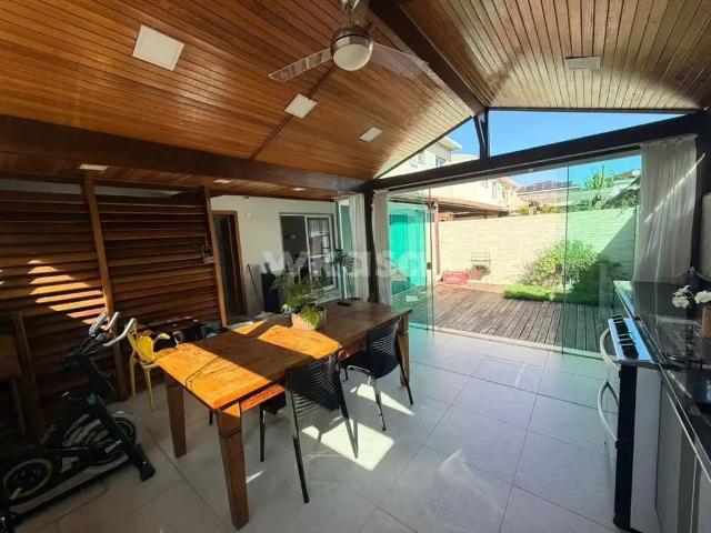 Casa / Sobrado para Venda em Serra/ES Colina de Laranjeiras 3 Quartos