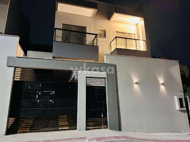 Casa / Sobrado para Venda em Serra/ES Colina de Laranjeiras 3 Quartos