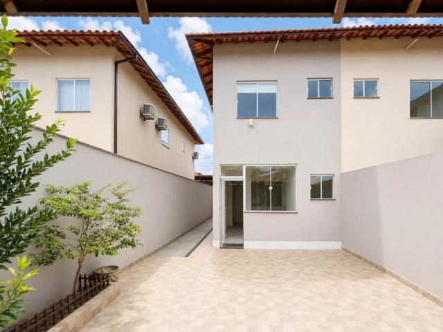 Casa / Sobrado para Venda em Serra/ES Estância Monazítica 3 Quartos