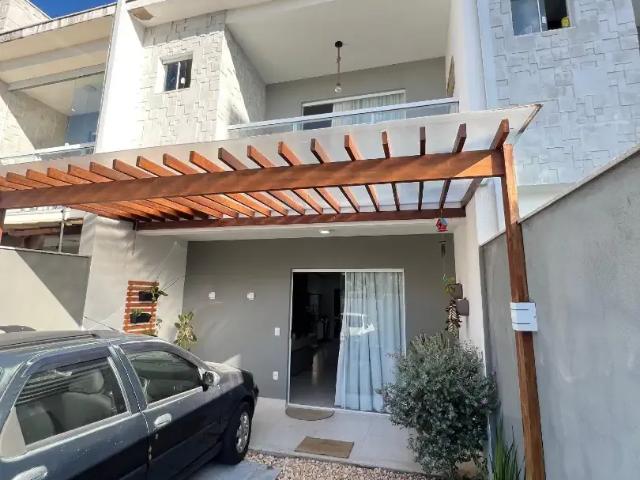 Casa / Sobrado para Venda em Serra/ES Jacaraípe 3 Quartos