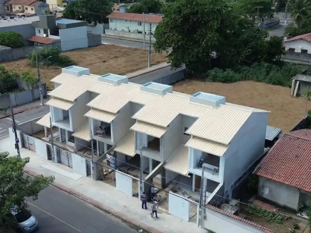 Casa / Sobrado para Venda em Serra/ES São Francisco 3 Quartos