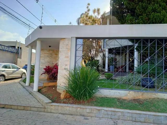 Casa / Sobrado para Venda em Sete Lagoas/MG Centro 6 Quartos