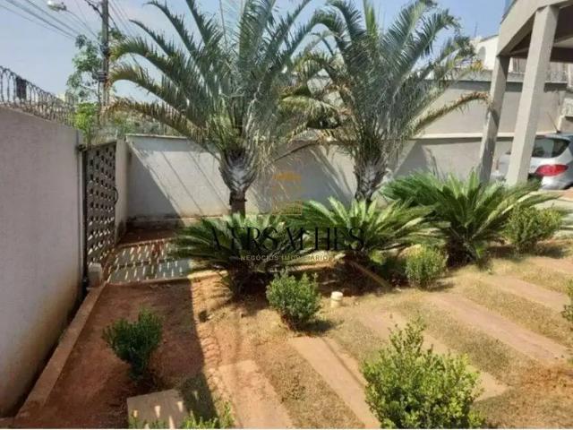 Casa / Sobrado para Venda em Sete Lagoas/MG Centro 3 Quartos