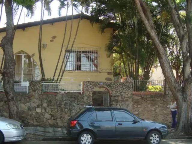 Casa / Sobrado para Venda em Sorocaba/SP Centro 3 Quartos