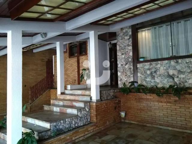Casa / Sobrado para Venda em Sorocaba/SP Jardim Leocádia 6 Quartos