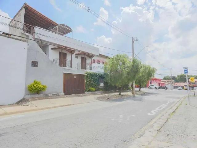 Casa / Sobrado para Venda em Sorocaba/SP Jardim São Conrado 4 Quartos