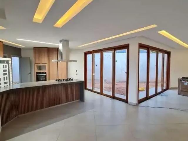 Casa / Sobrado para Venda em Sorocaba/SP Parque Campolim 4 Quartos