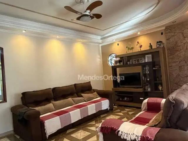 Casa / Sobrado para Venda em Sorocaba/SP Parque das Laranjeiras 3 Quartos