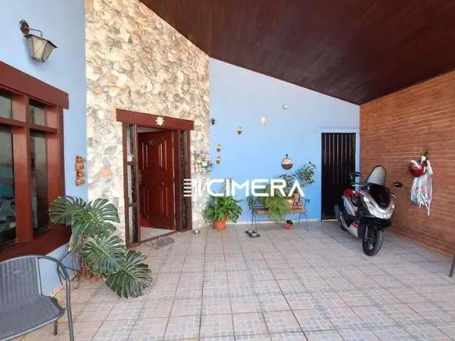 Casa / Sobrado para Venda em Sorocaba/SP Vila Santana 3 Quartos