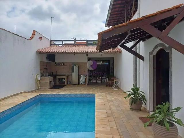 Casa / Sobrado para Venda em Suzano/SP Jardim Carlos Cooper 5 Quartos