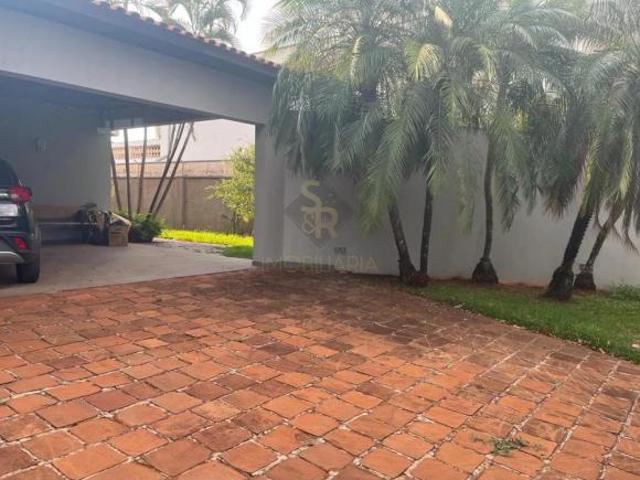 Casa sobrado para venda ou locação com 465,78m² de área construída, 04 quartos, sendo 02 suítes e pi