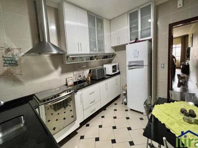 Casa Sobrado para compra com 146m² com 3 dormitórios sendo 1 suíte com armários No Vila Osasco