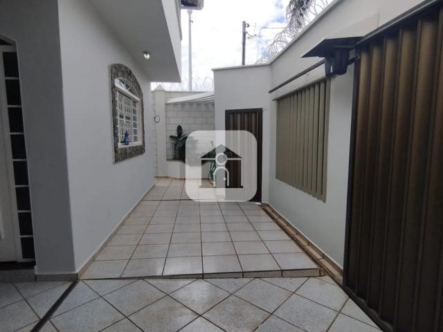 Casa Sobrado para locação Bairro Tibery