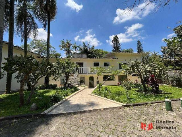 Casa / Sobrado para Locação em Cotia/SP Vila Santo Antônio 4 Quartos