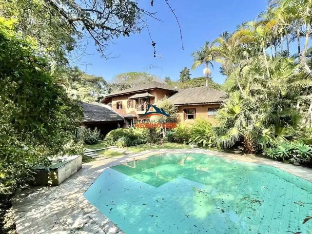 Casa / Sobrado para Locação em Cotia/SP Vila Santo Antônio 5 Quartos