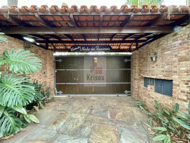Casa / Sobrado para Locação em Cotia/SP Vila Santo Antônio 5 Quartos