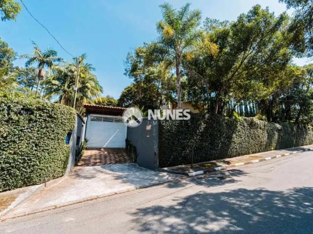 Casa / Sobrado para Locação em Cotia/SP Vila Santo Antônio do Portão 3 Quartos