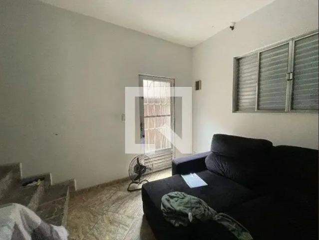 Casa / Sobrado para Locação em Cotia/SP Centro 3 Quartos