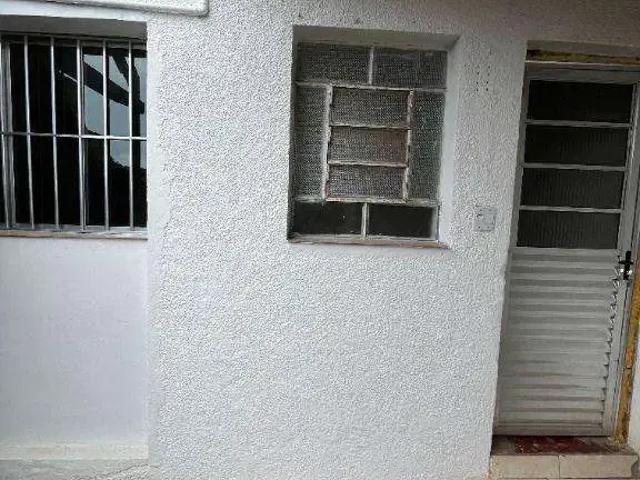 Casa / Sobrado para Locação em Cotia/SP Centro 1 Quartos