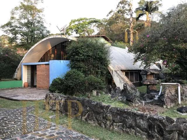 Casa / Sobrado para Locação em Cotia/SP Chácara Eliana 4 Quartos