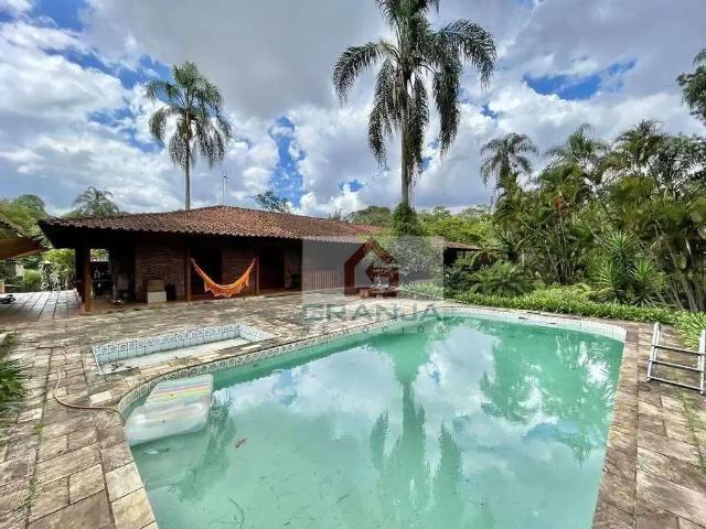 Casa / Sobrado para Locação em Cotia/SP Granja Viana 5 Quartos