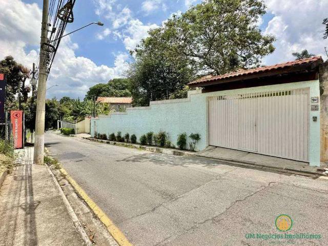 Casa / Sobrado para Locação em Cotia/SP Granja Viana 8 Quartos