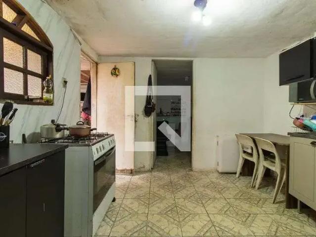 Casa / Sobrado para Locação em Cotia/SP Jardim Barbacena 2 Quartos