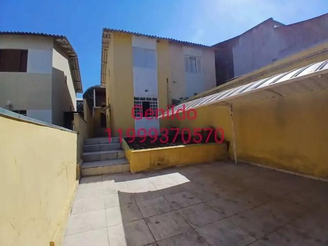 Casa / Sobrado para Locação em Cotia/SP Jardim Lambreta 3 Quartos
