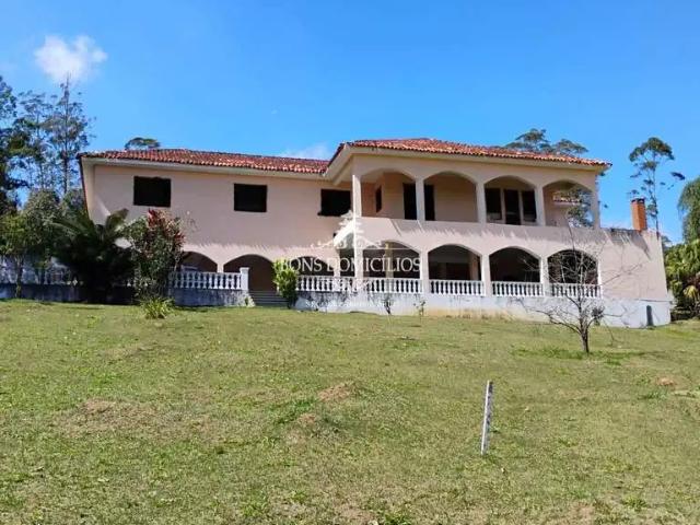 Casa / Sobrado para Locação em Cotia/SP Jardim São Vicente 4 Quartos