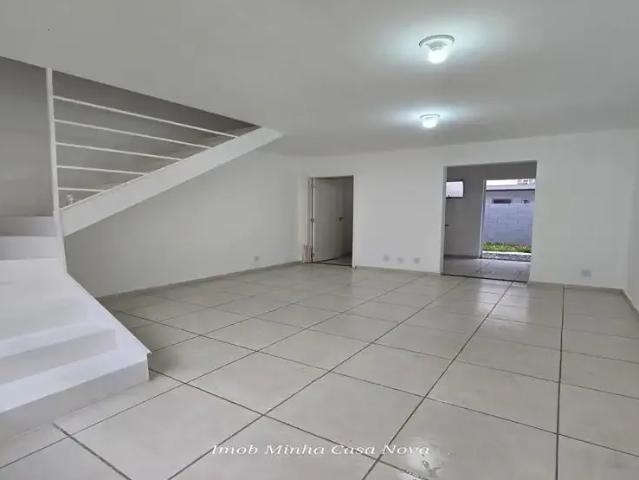 Casa / Sobrado para Locação em Cotia/SP Jardim Sandra 2 Quartos