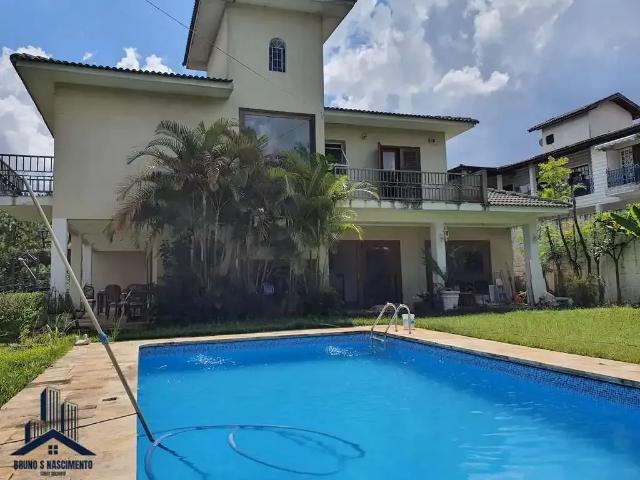 Casa / Sobrado para Locação em Cotia/SP Jardim Passárgada I 5 Quartos