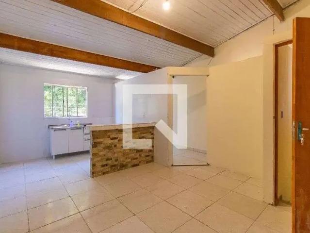 Casa / Sobrado para Locação em Cotia/SP Jardim Petrópolis 2 Quartos