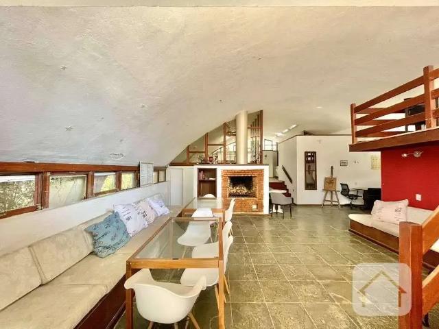 Casa / Sobrado para Locação em Cotia/SP Miolo da Granja 4 Quartos