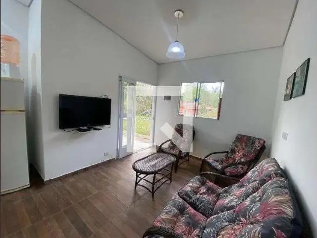 Casa / Sobrado para Locação em Cotia/SP Parque Mirante da Mata 3 Quartos