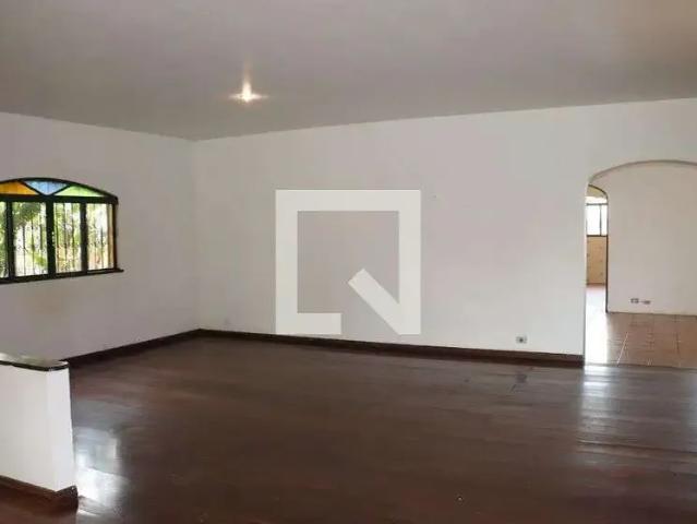 Casa / Sobrado para Locação em Cotia/SP Parque São George 4 Quartos