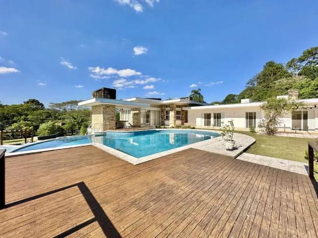 Casa / Sobrado para Locação em Cotia/SP Parque Silvino Pereira 4 Quartos