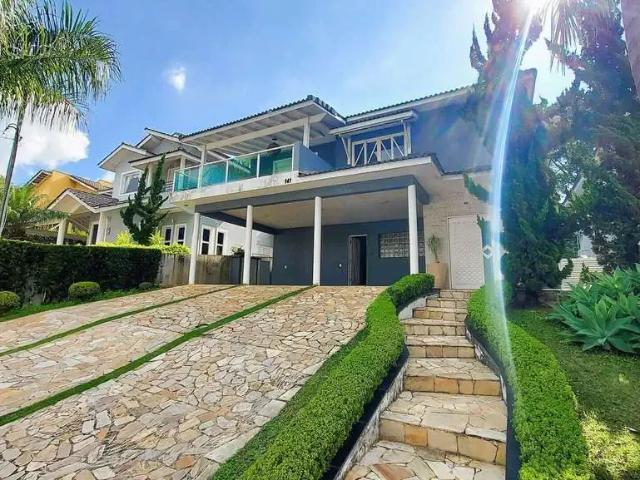 Casa / Sobrado para Locação em Cotia/SP Pitas 5 Quartos