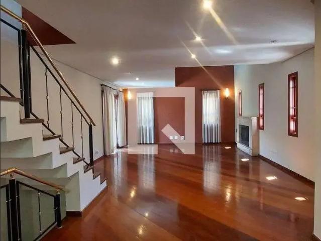 Casa / Sobrado para Locação em Cotia/SP São Paulo II 4 Quartos