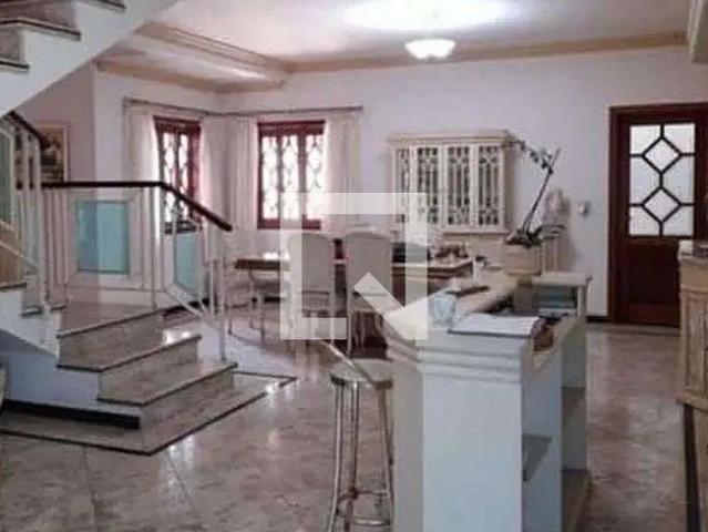 Casa / Sobrado para Locação em Cotia/SP São Paulo II 5 Quartos