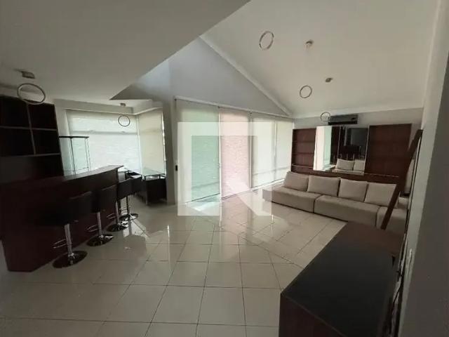 Casa / Sobrado para Locação em Cotia/SP São Paulo II 6 Quartos