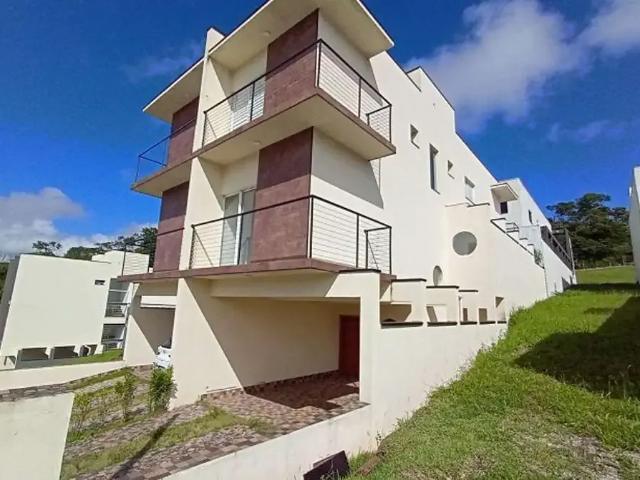 Casa / Sobrado para Locação em Cotia/SP Sítio Boa Vista 3 Quartos