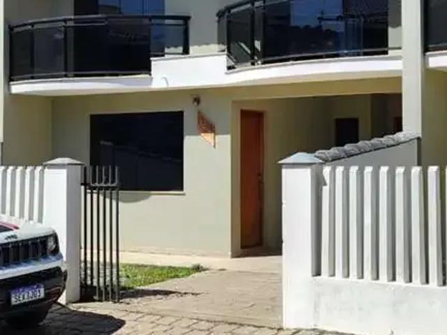 Casa / Sobrado para Locação em Colombo/PR Centro 3 Quartos