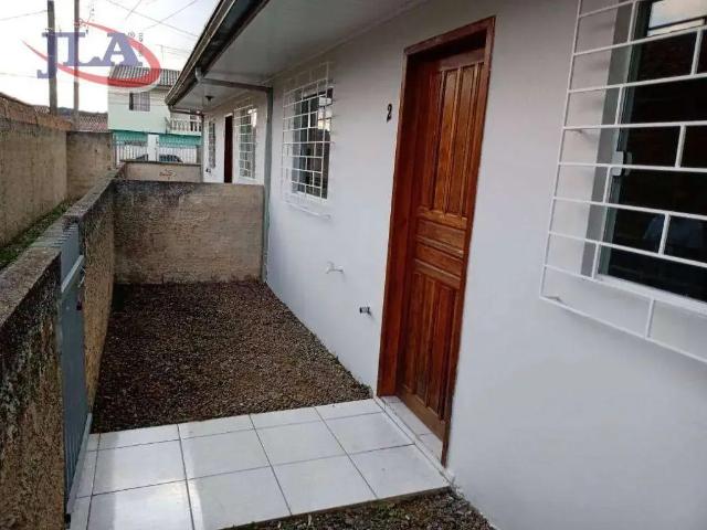 Casa / Sobrado para Locação em Colombo/PR Guaraituba 2 Quartos