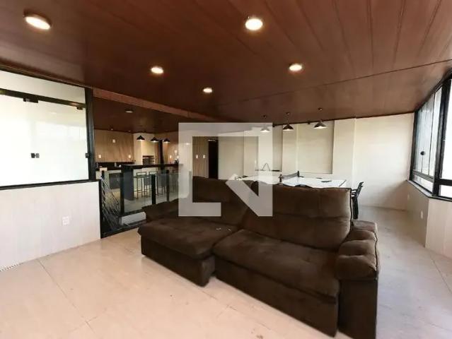 Casa / Sobrado para Locação em Contagem/MG Alvorada 3 Quartos